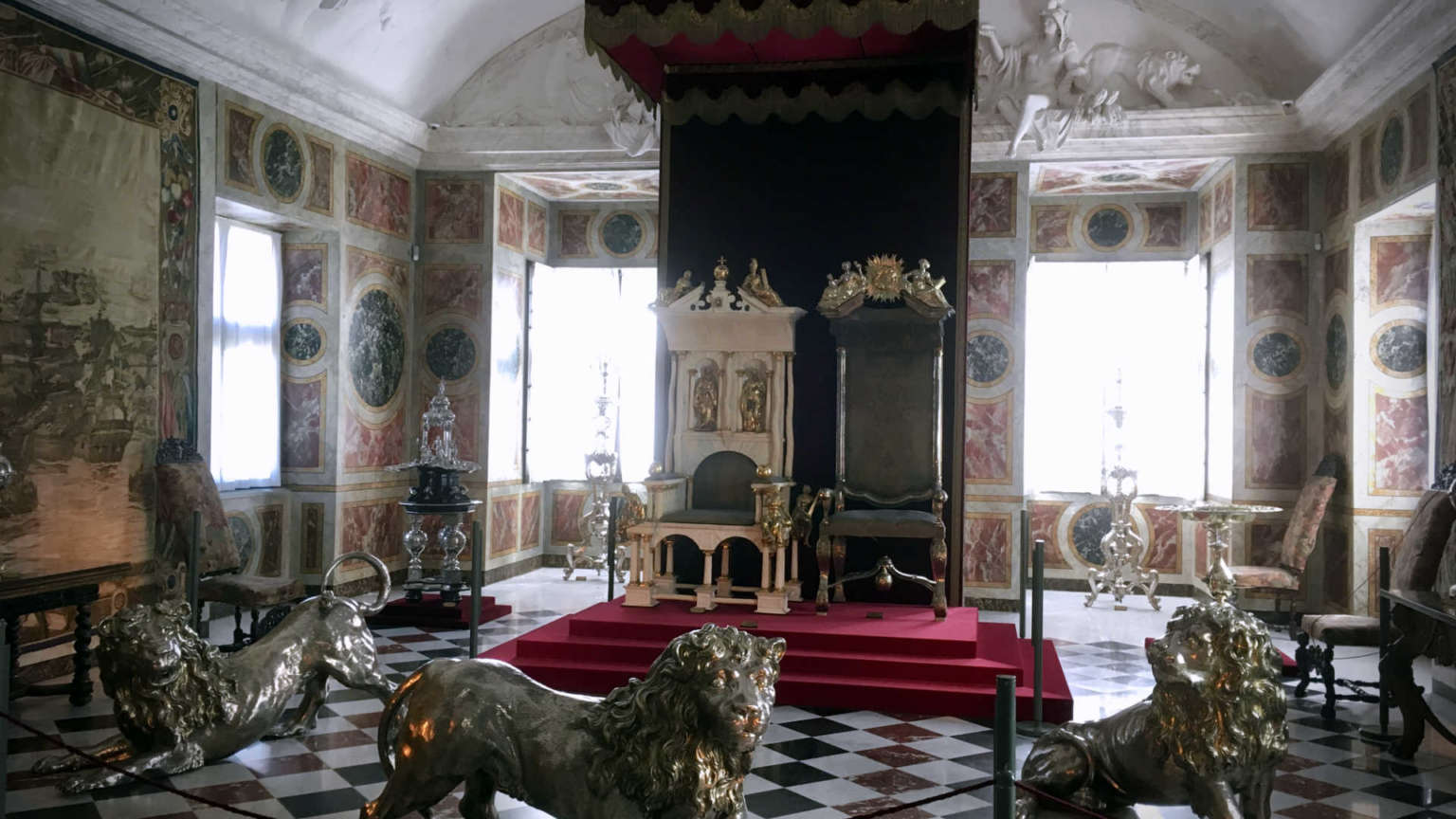 How the 4 Expressions of Power Affect Your Wealth and Well-Being